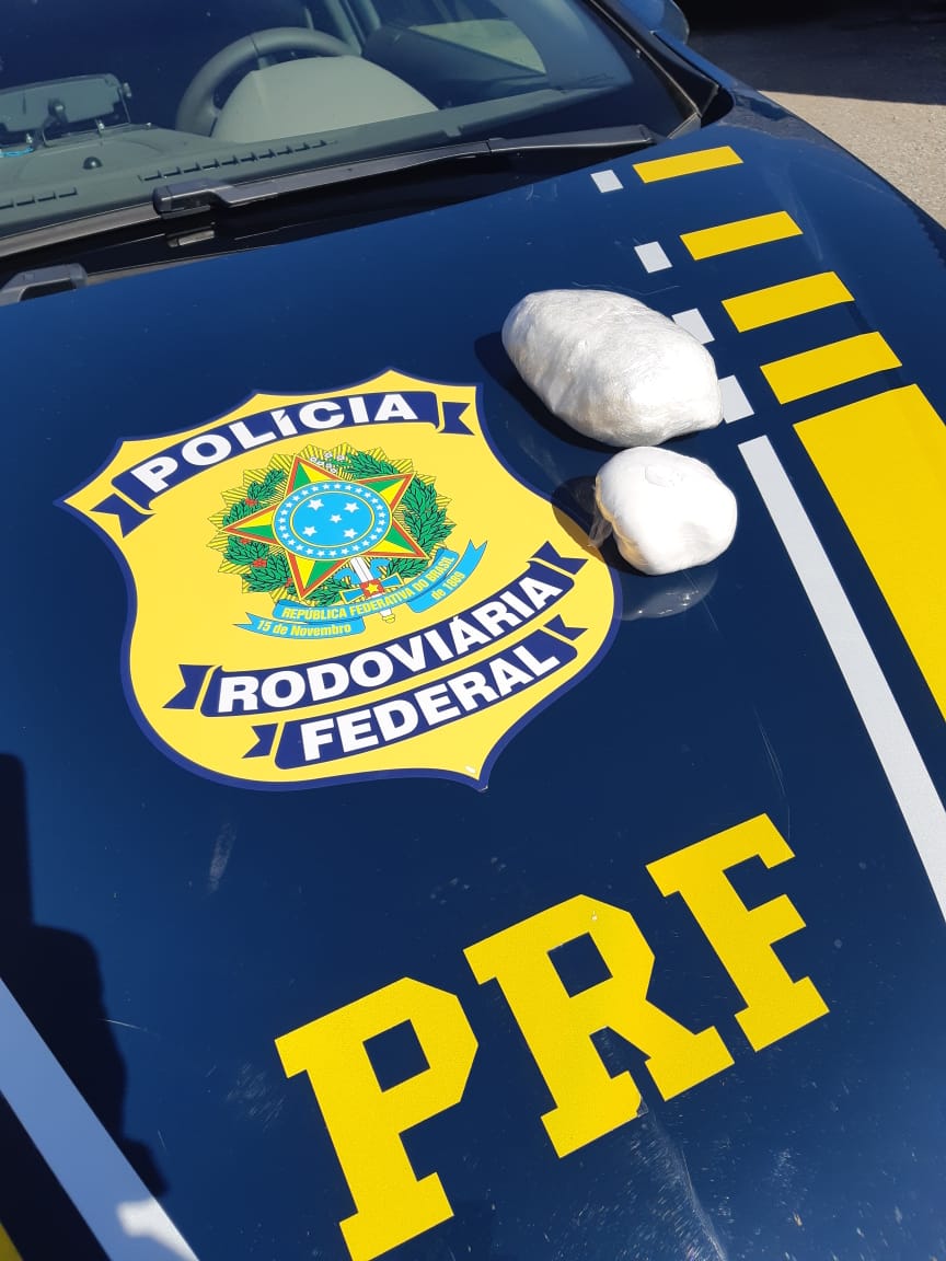 PRF prende dois homens e apreende cocaína e maconha em Bagé - Jornal ... PRF prende dois homens e apreende cocaína e maconha em Bagé - Jornal ...