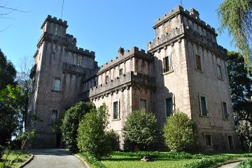 Família de Assis Brasil garante que venda do Castelo de Pedras Altas ...
